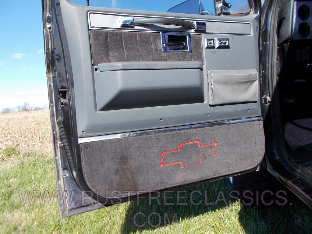 84 K10 stepside Silverado Black 4x4 1984 Chevy